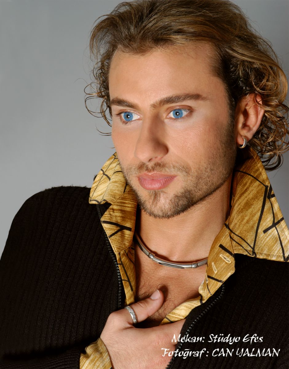 Onur Akay'dan Mert Ramazan Demir ve Afra Saraçoğlu ilişkisi hakkında ...